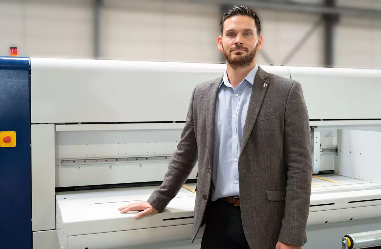 Fully automatic boxmakers for corrugated packaging